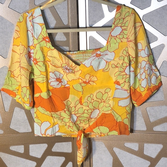 Modcloth | Tops | Nwt Modcloth Cropped Neon Floral Neon Tie Front ...